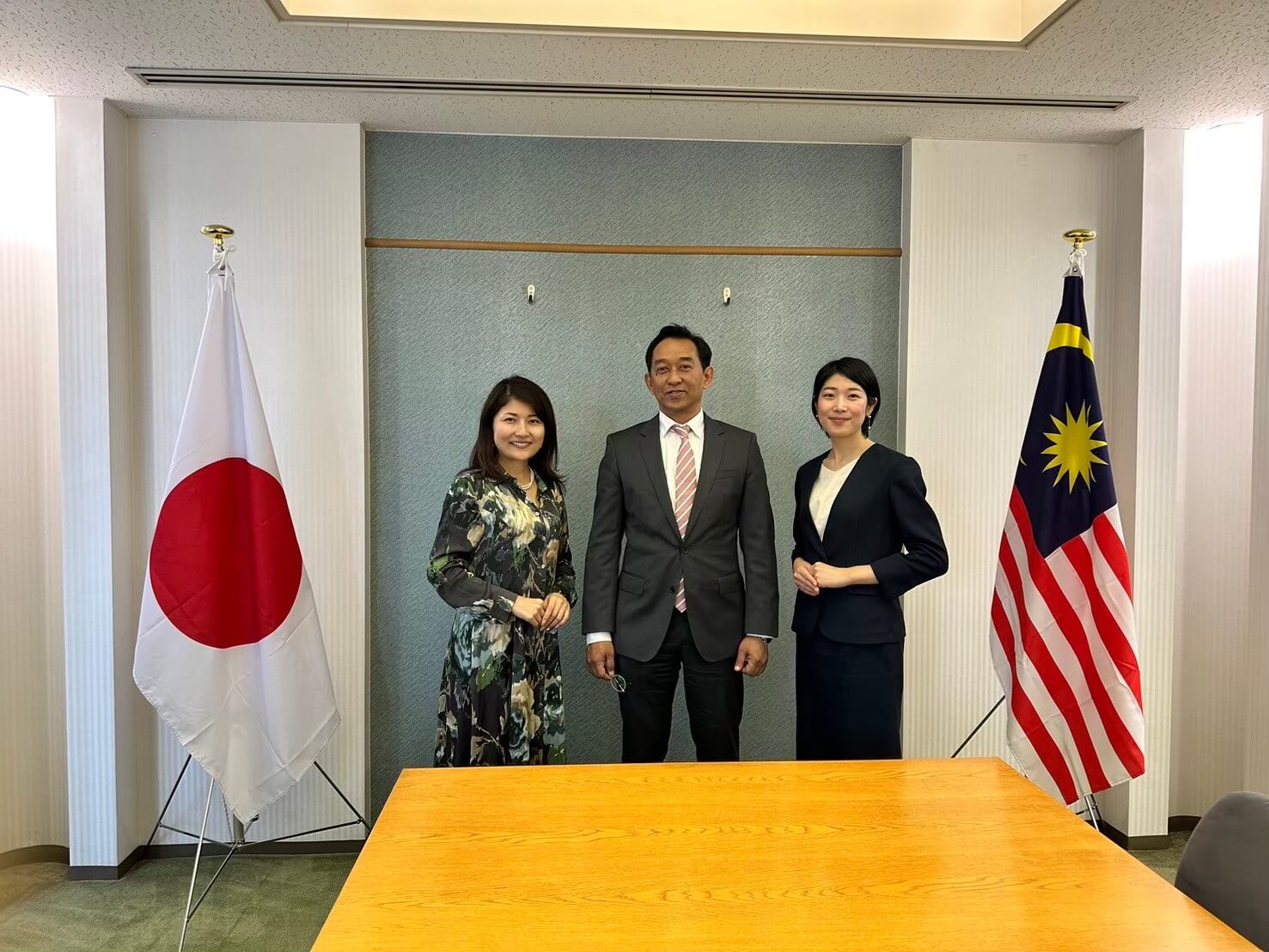 駐日マレーシア大使館 表敬訪問 | AWLF